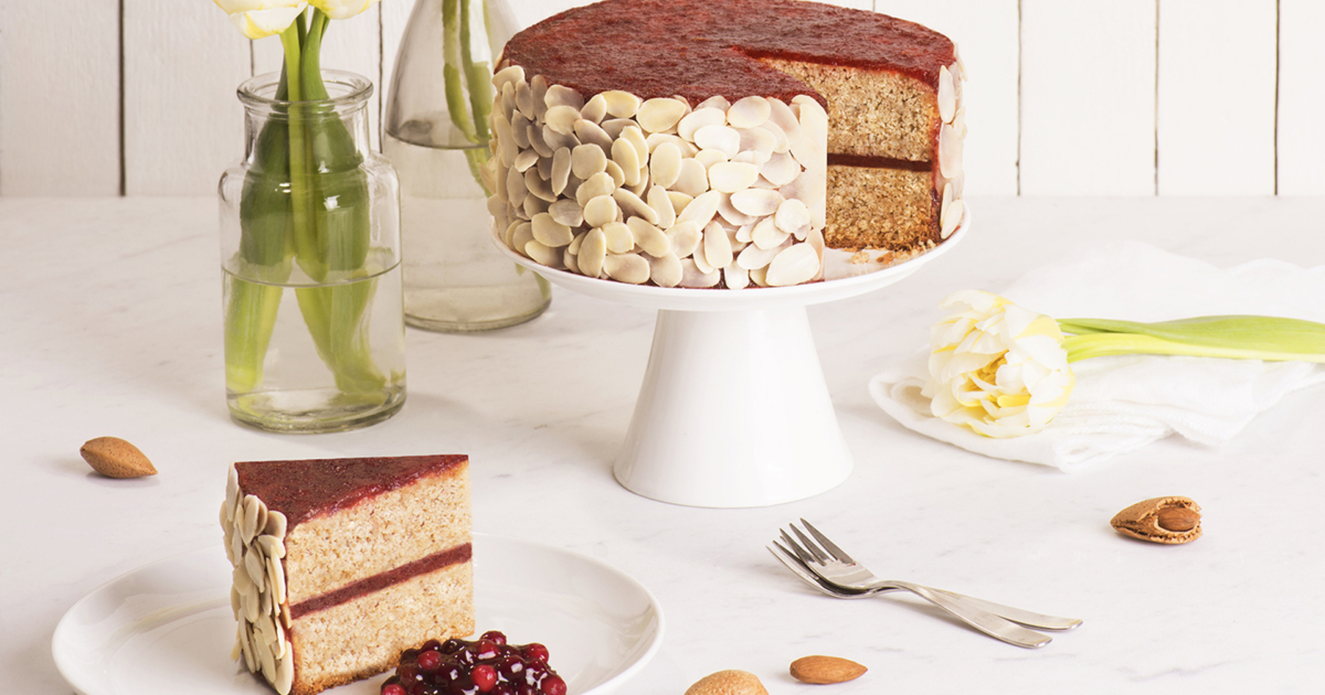 Buckwheat cake with wild lingonberry - A. Darbo AG